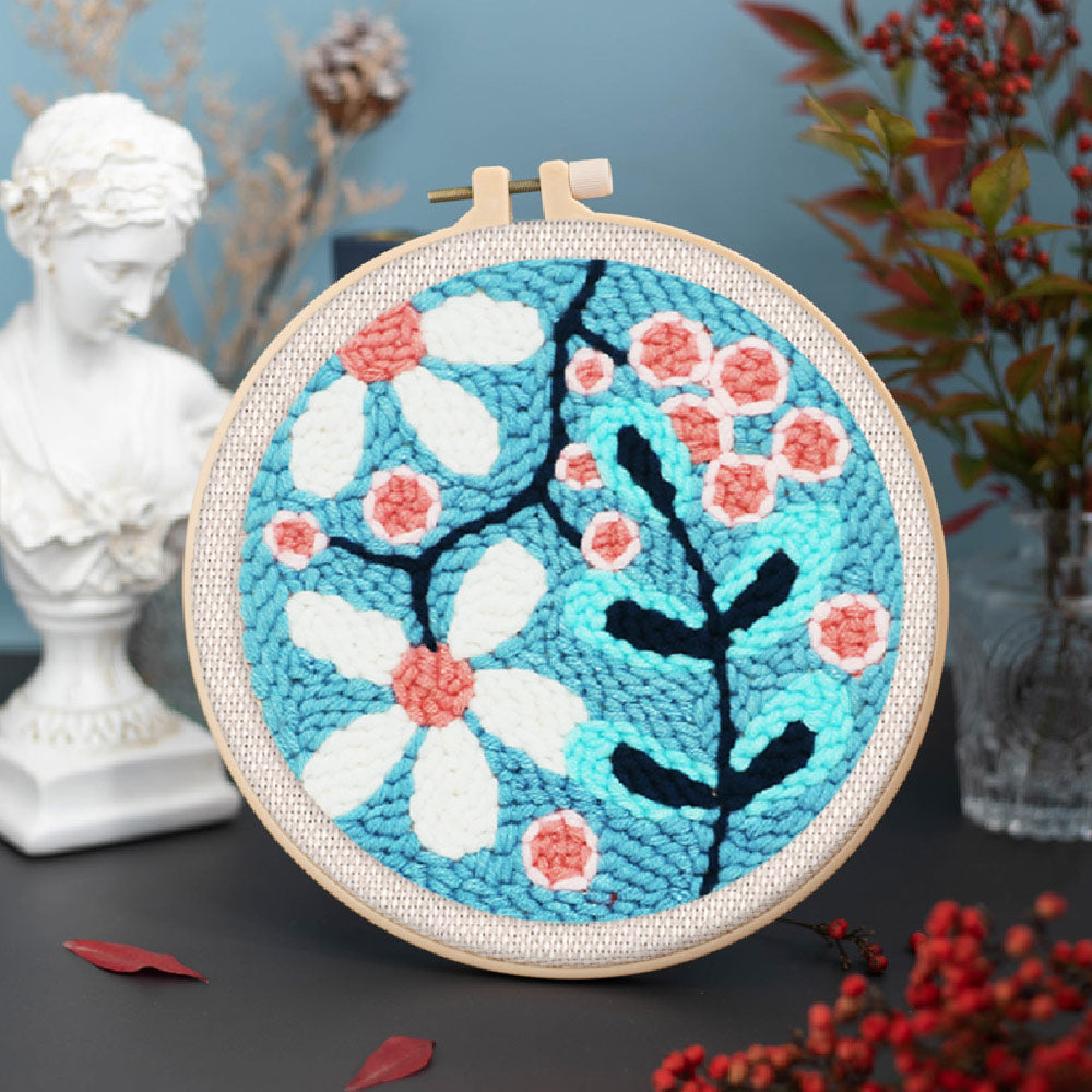 Punch Needle pakket Een spreiding van witte bloemen – Figured'Art